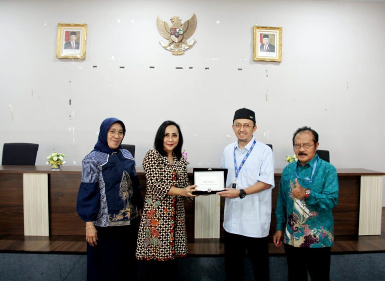 Indonesian International Education Foundation Tunjuk Uniba ...